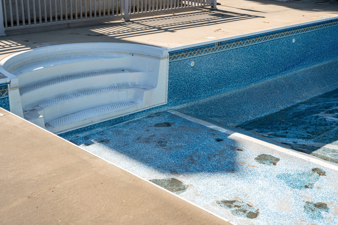 Vinyl Liner Replacement in Virginia Beach | South Mills Pool Service